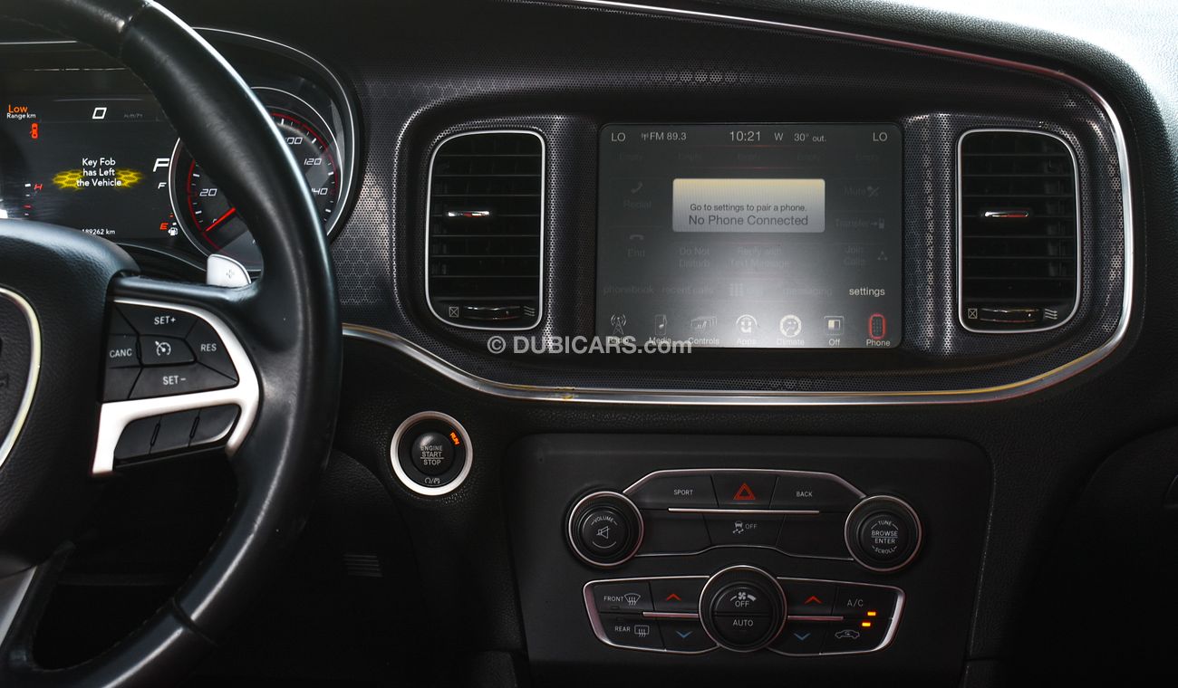 Used Dodge Charger 5.7L HEMI 2016 for sale in Sharjah - 660410