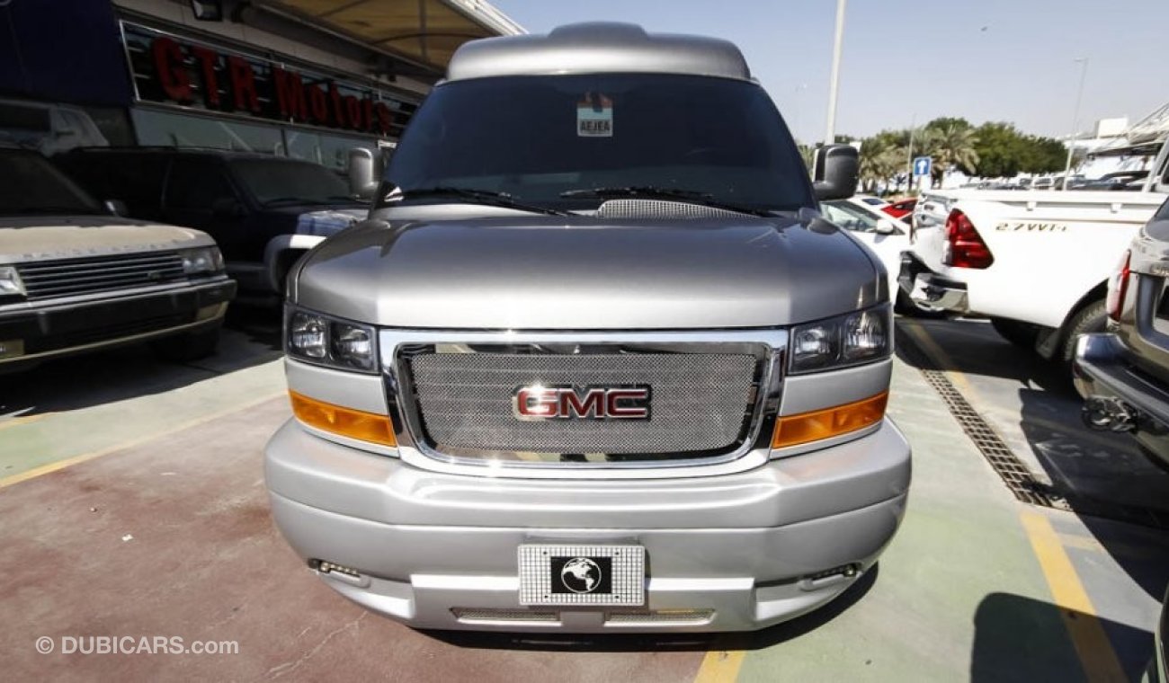 Used GMC Savana explorer limited se 2013 for sale in Dubai - 83011