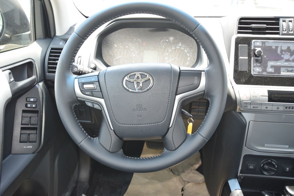 New Toyota Prado TXL PETROL BLACK LHD 2019 for sale in Dubai - 233774