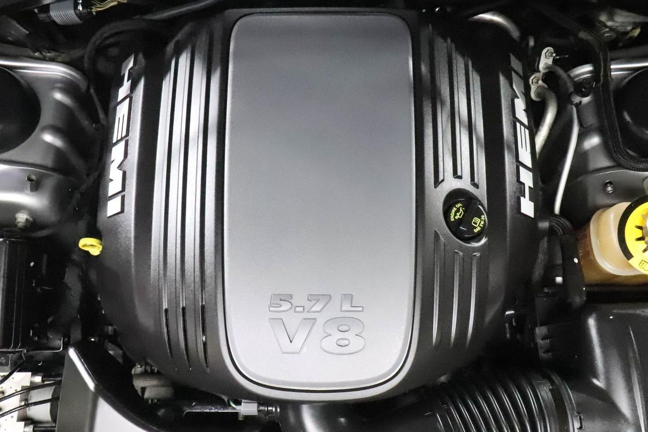 Used Dodge Challenger LA 2015 for sale in Dubai - 570830