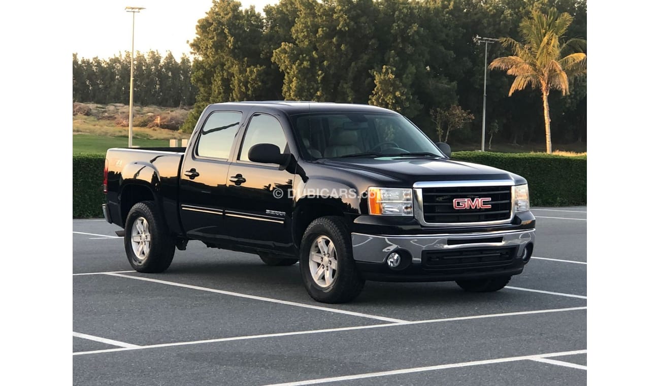 Used GMC Sierra MODEL 2011 GCC CAR PERFECT CONDITION INSIDE AND OUTSIDE ...