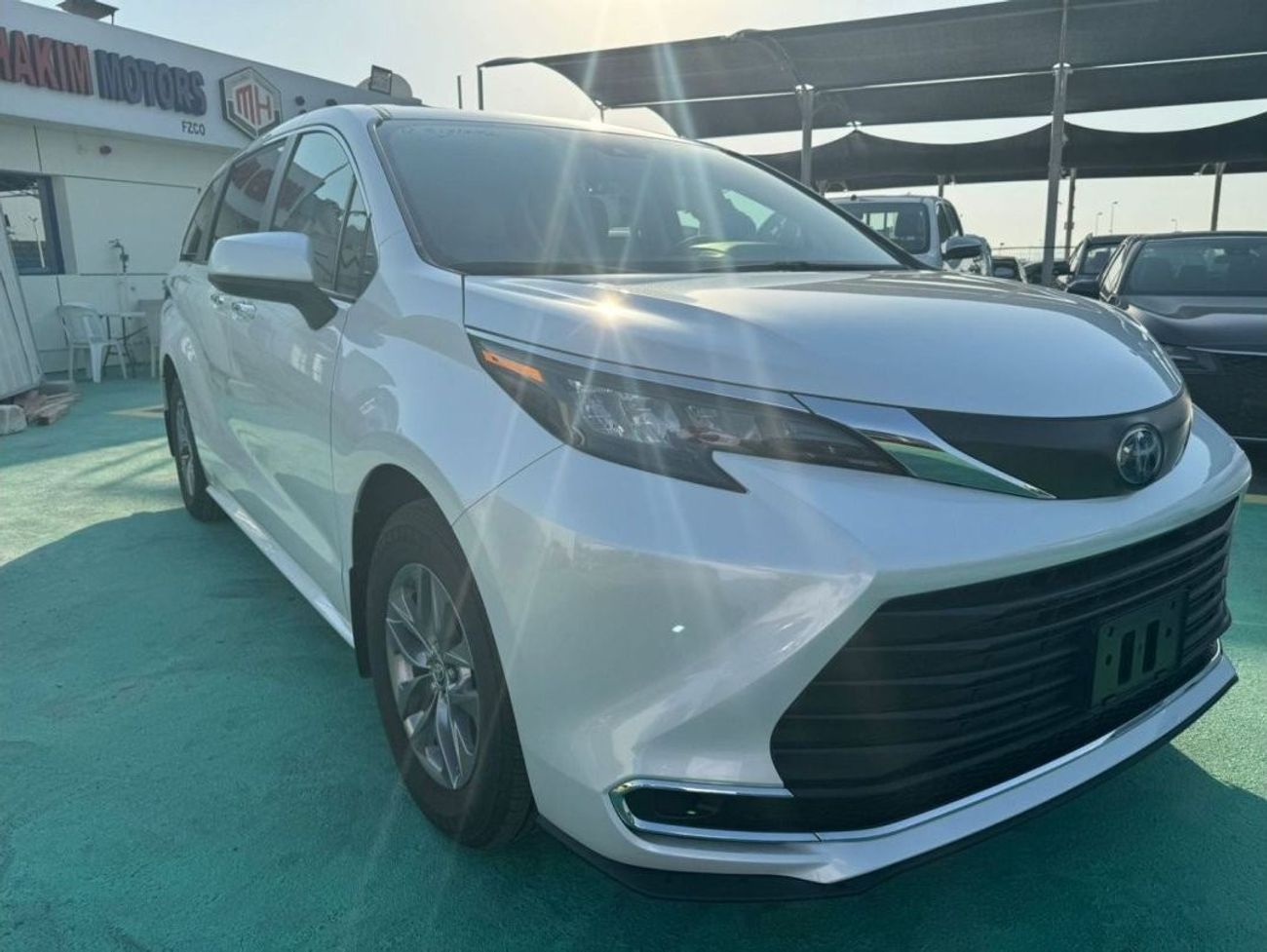 New Toyota Sienna 2.5L HYBRID XLE 2024 2024 for sale in Dubai - 745124