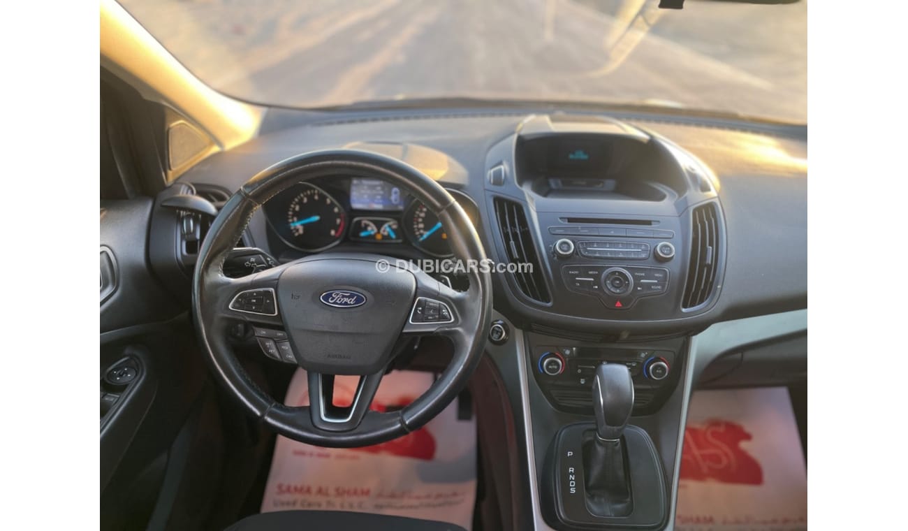 Used Ford Escape SE Banking facilities without the need for a first ...