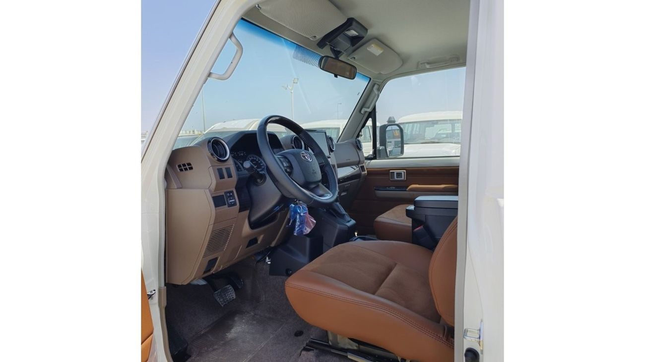 New Toyota Land Cruiser 2024 Toyota LC71 4.0L Petrol AT 2024 for sale ...