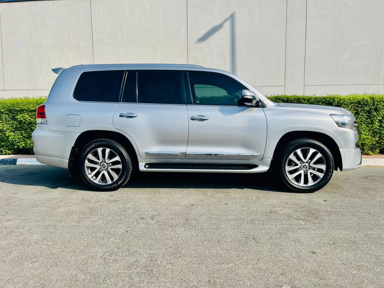 Used Toyota Land Cruiser VXR 2018 for sale in Dubai - 560545