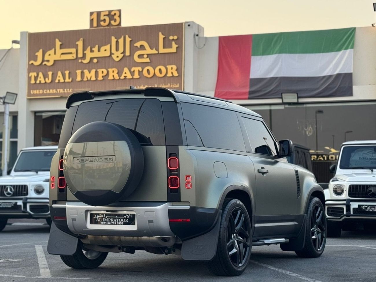 Used Land Rover Defender 90 SE P400 3.0L 2023 for sale in Sharjah - 820983