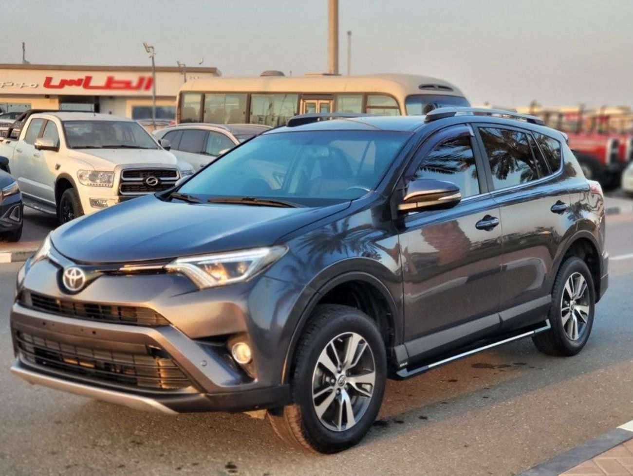 Used TOYOTA RAV4 JAPANISE CLEAN CAR 2018 for sale in Dubai - 567224