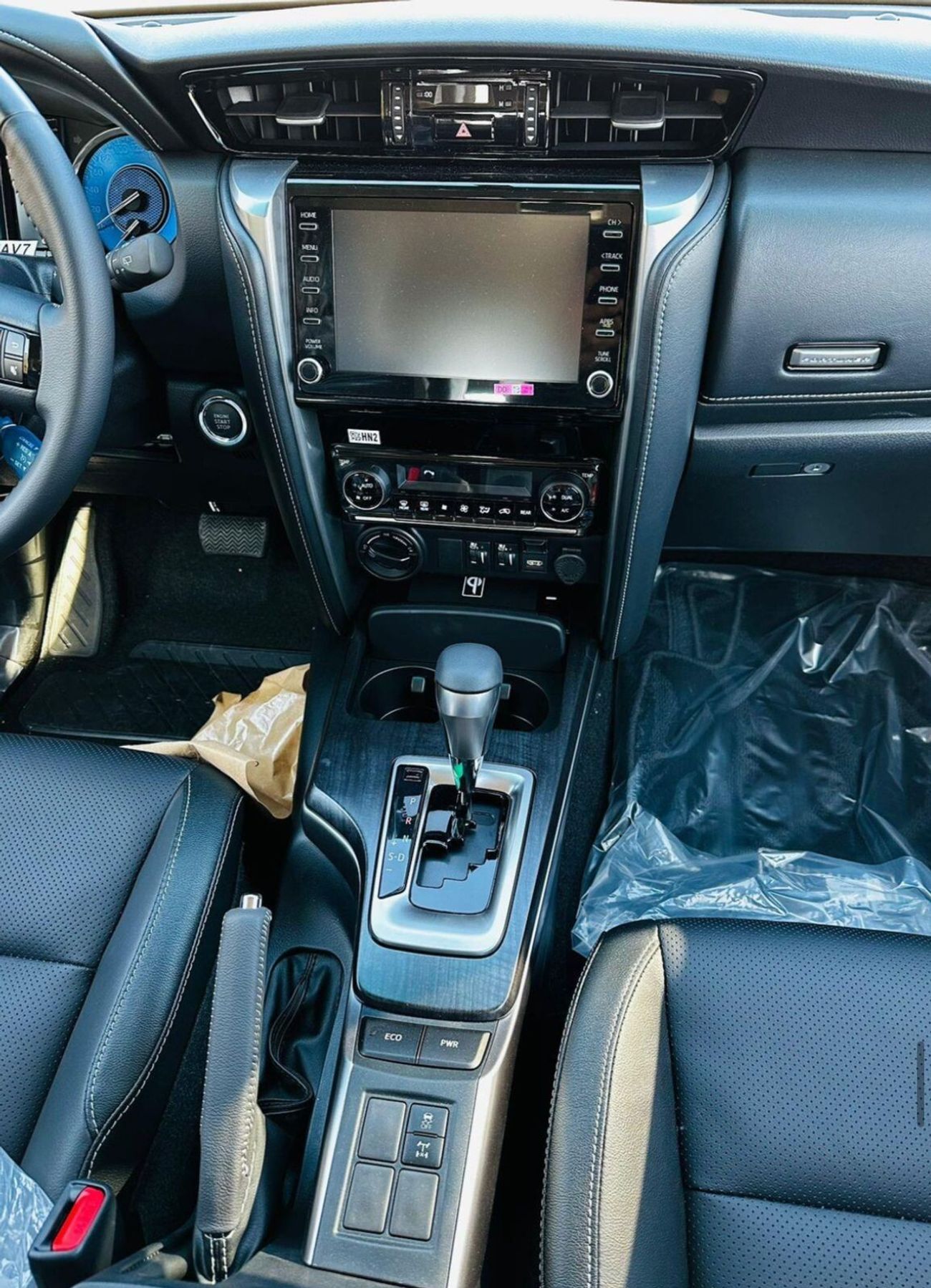 New Toyota Fortuner SR5, 4.0L, V6, 2 Electric Seats, Auto AC, Rims, Leather Sts, Wireless ...