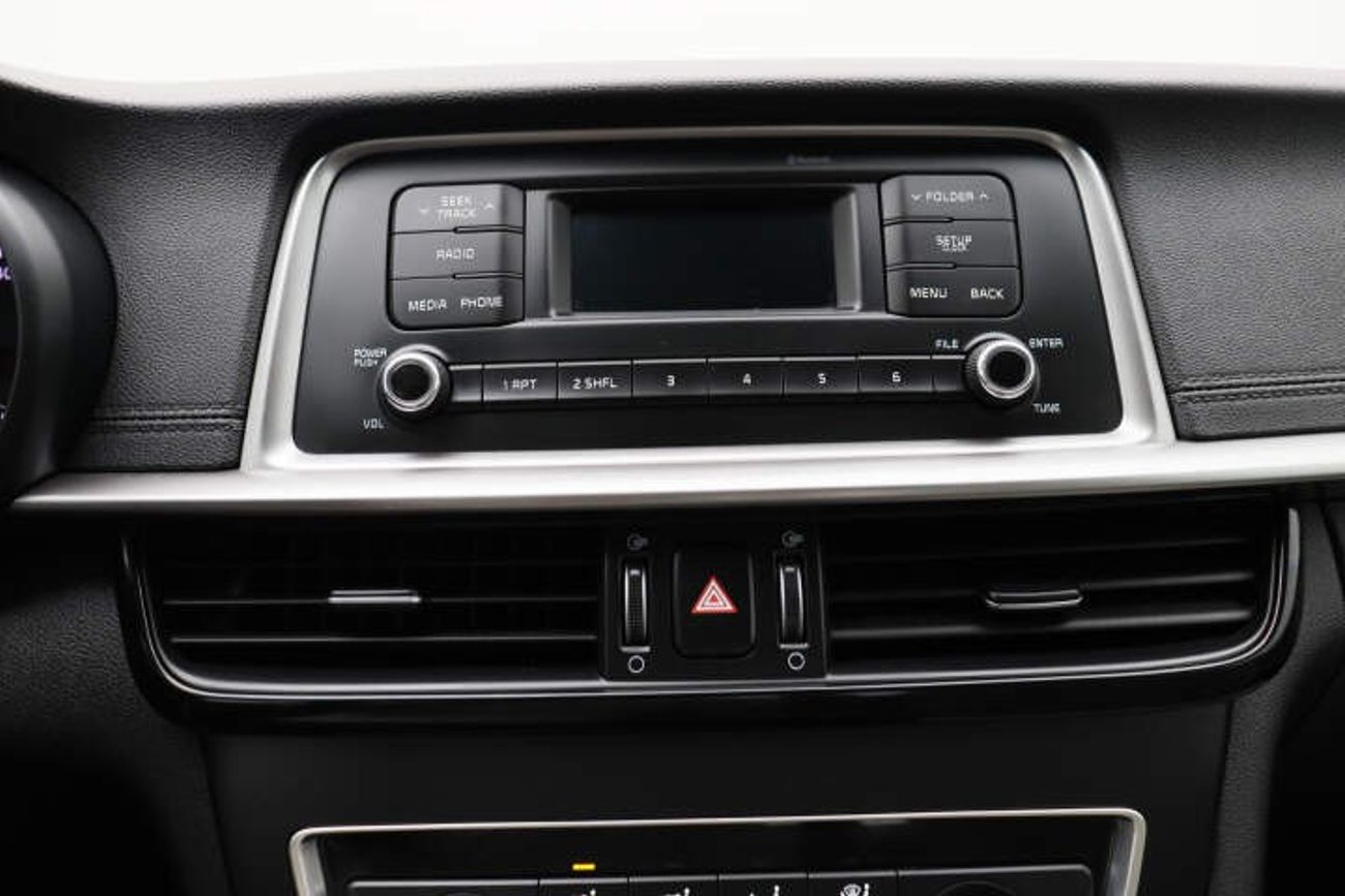 Used Kia Optima LX 2.4 2020 for sale in Dubai - 604755