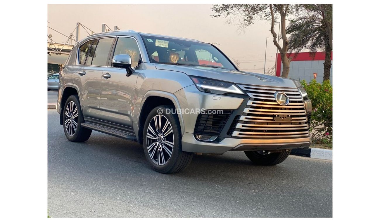Used Lexus LX600 Signature 2022 for sale in Dubai - 673124