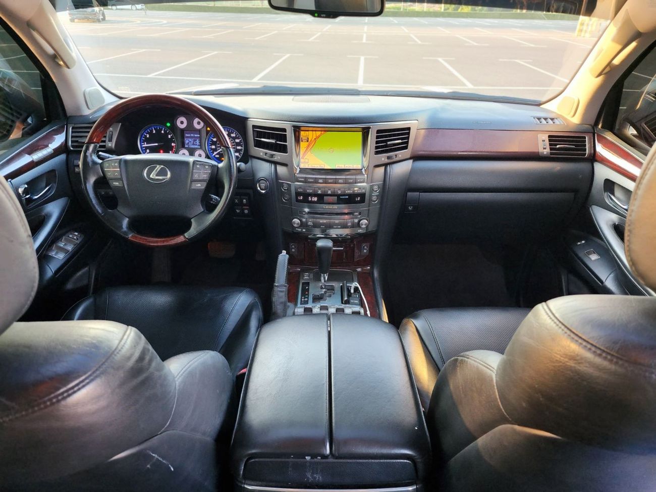 Used Lexus LX570 2011 for sale in Sharjah - 704268