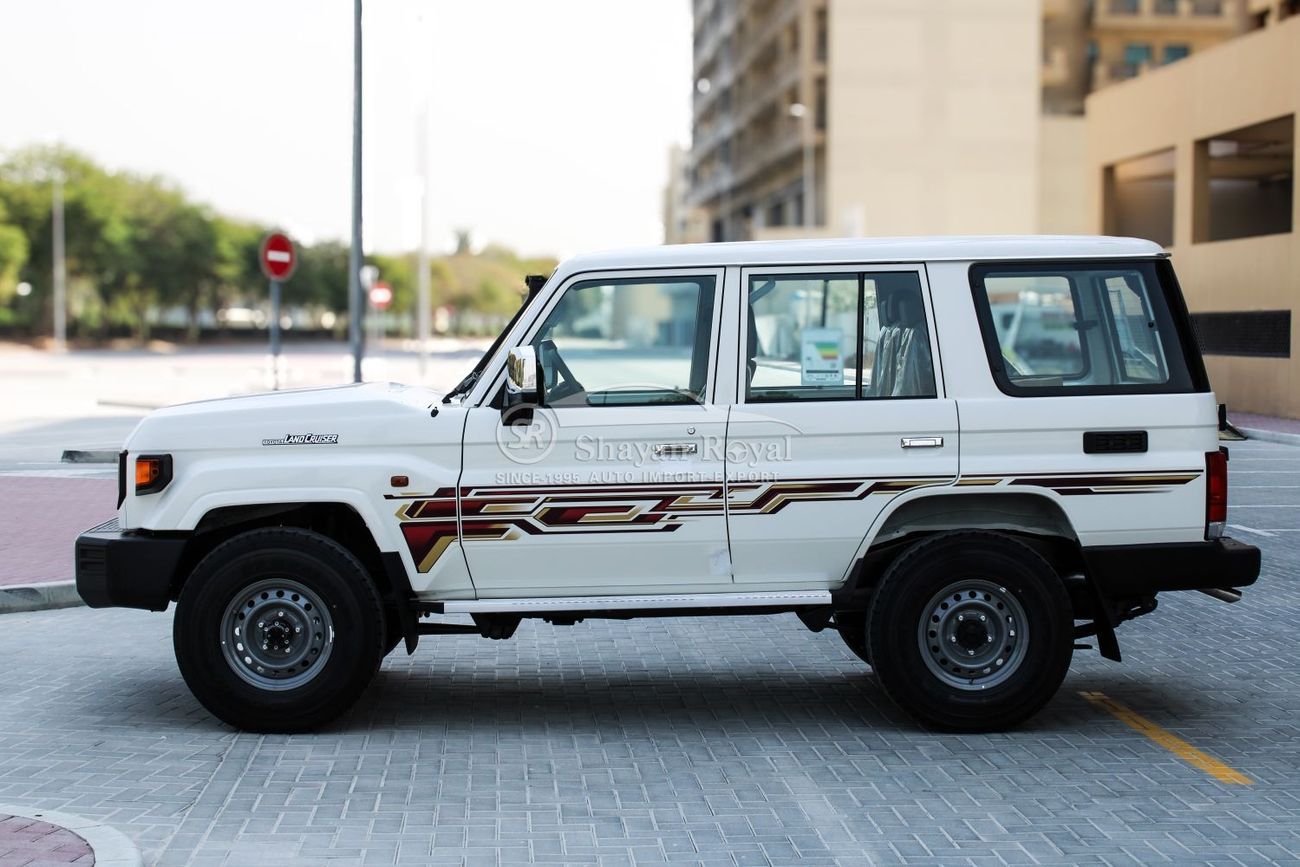 جديدة تويوتا لاند كروزر هارد توب LHD LC76 4.5L TDSL-E V8 4WD 5DR 5S MT ...