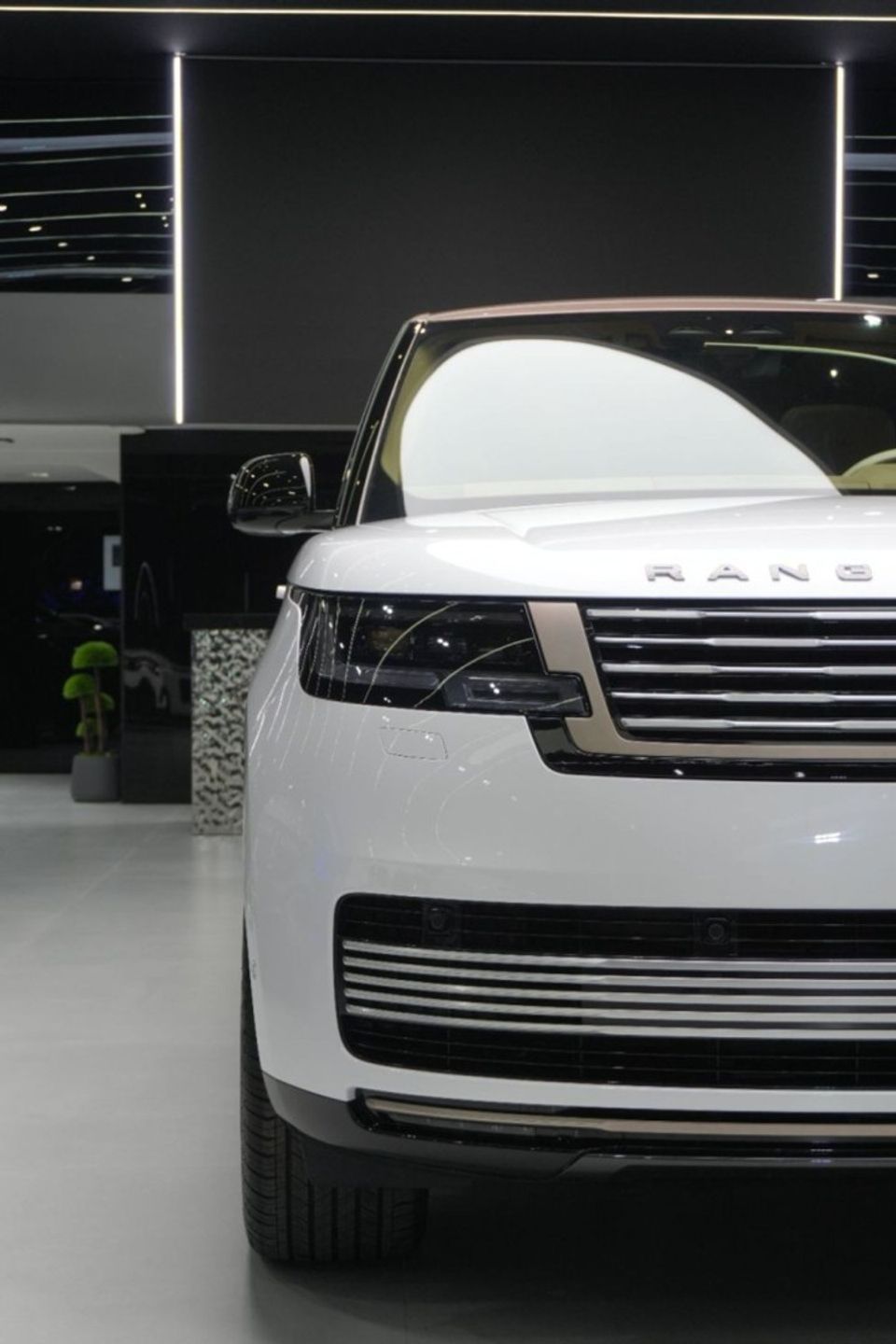 جديدة لاند روفر رينج روفر Rang Rover SV - 2025 2025 للبيع في دبي - 834612