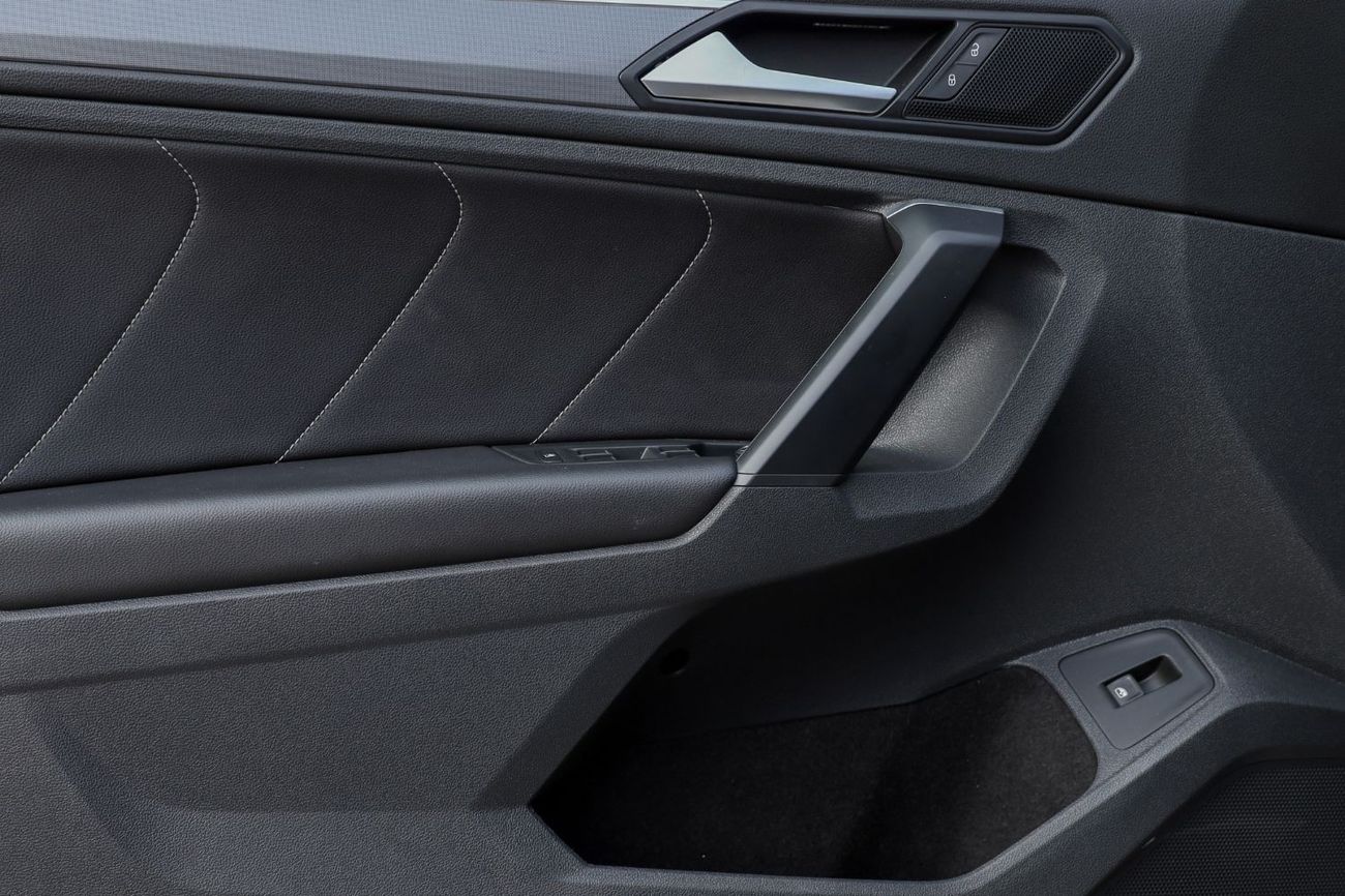 Used Volkswagen Tiguan R-Line 2019 GCC under Warranty with Flexible ...