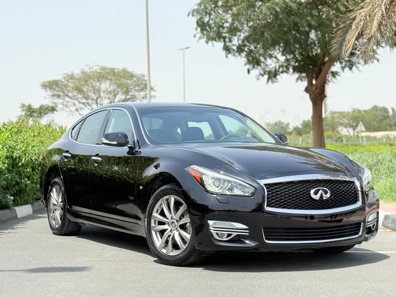 Used Infiniti Q70 Excellence 3.7L Infiniti Q 70 Black Edition / V6 ...