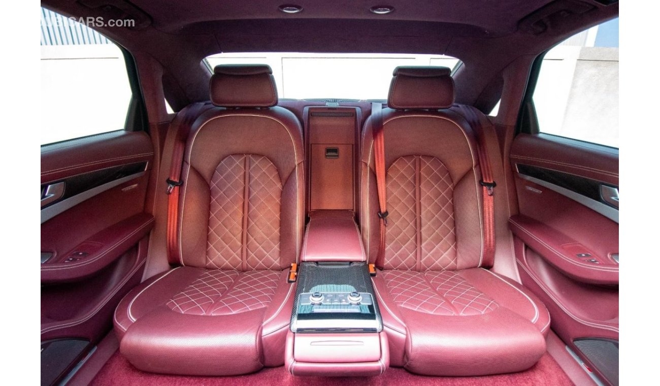 Used Audi S8 D4 2015 for sale in Dubai - 597543