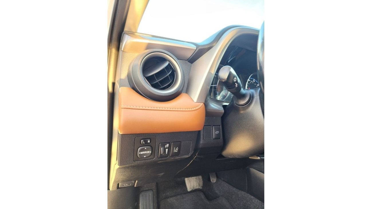 Used Toyota RAV4 EX RAV4 LIMITED FULL OPTION 2018 for sale in Dubai ...