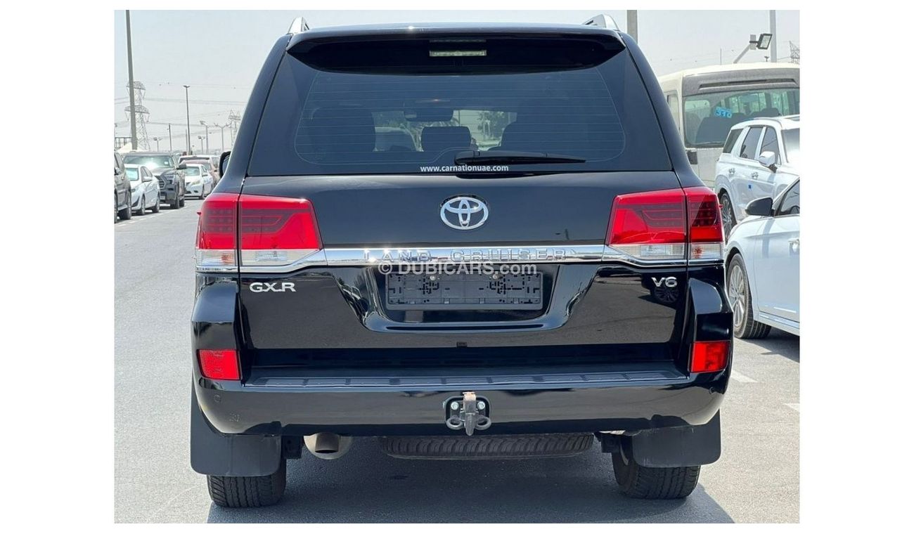 Used Toyota Land Cruiser 4.0L GXR V6 PETROL FULL OPTION 2019 for sale in Dubai - 629056