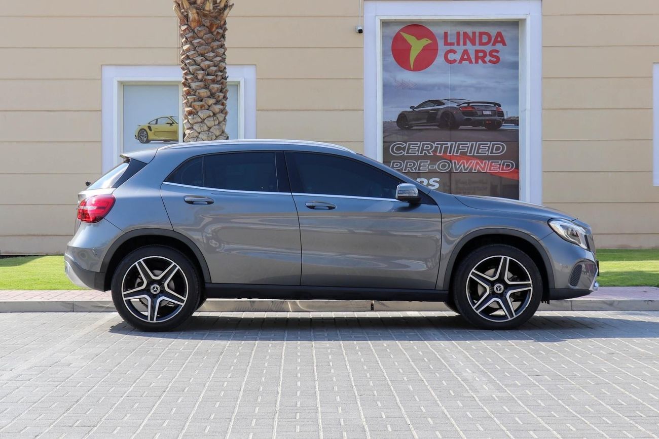 Used Mercedes-Benz GLA 250 X156 2018 for sale in Dubai - 605954