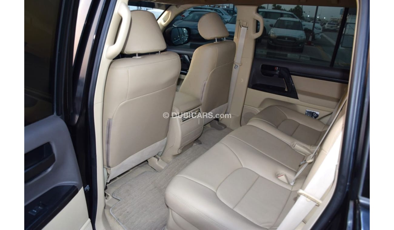 Used Toyota Land Cruiser 2016 for sale in Dubai - 756900