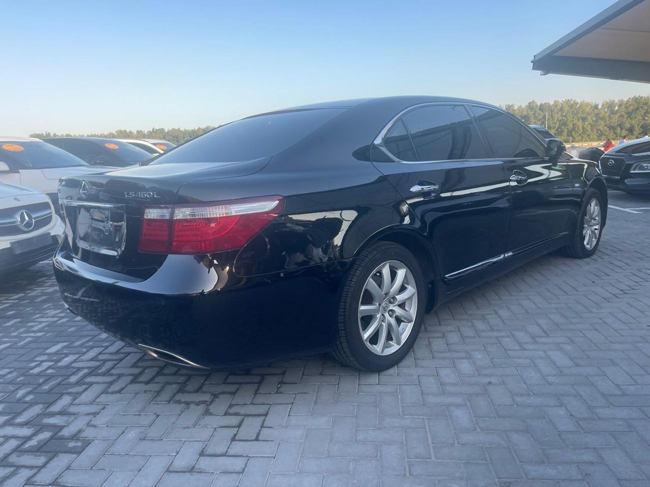 مستعملة لكزس LS 460 2007 للبيع في الشارقة - 858992