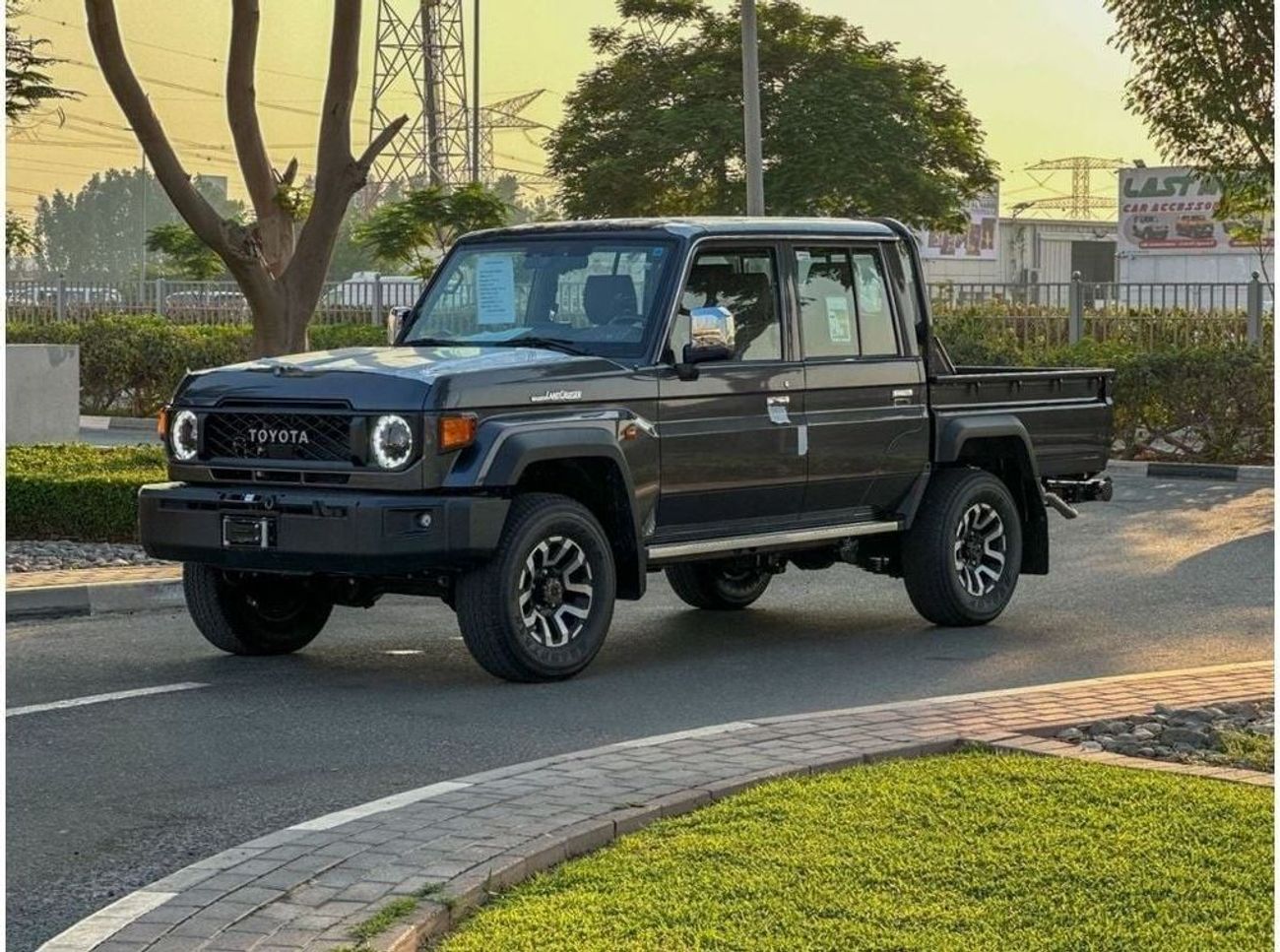 New Toyota Land Cruiser Pick Up 2024 TOYOTA LAND CRUISER LC79 / DIESEL 2.8L / 4X4 A/T /GCC SPEC ...