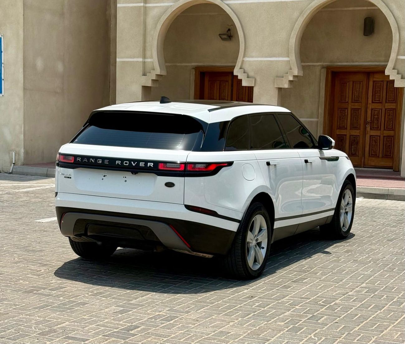 Used Land Rover Range Rover Velar P250 2.0L (246 HP) 2019 for sale in ...