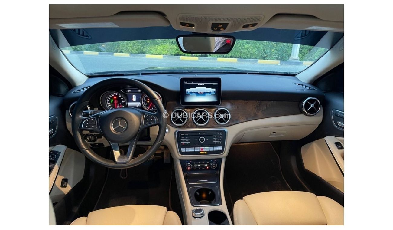 Used Mercedes-Benz GLA 250 Std MERCEDES- GLA 250 - MODEL 2018 ( UAS ...