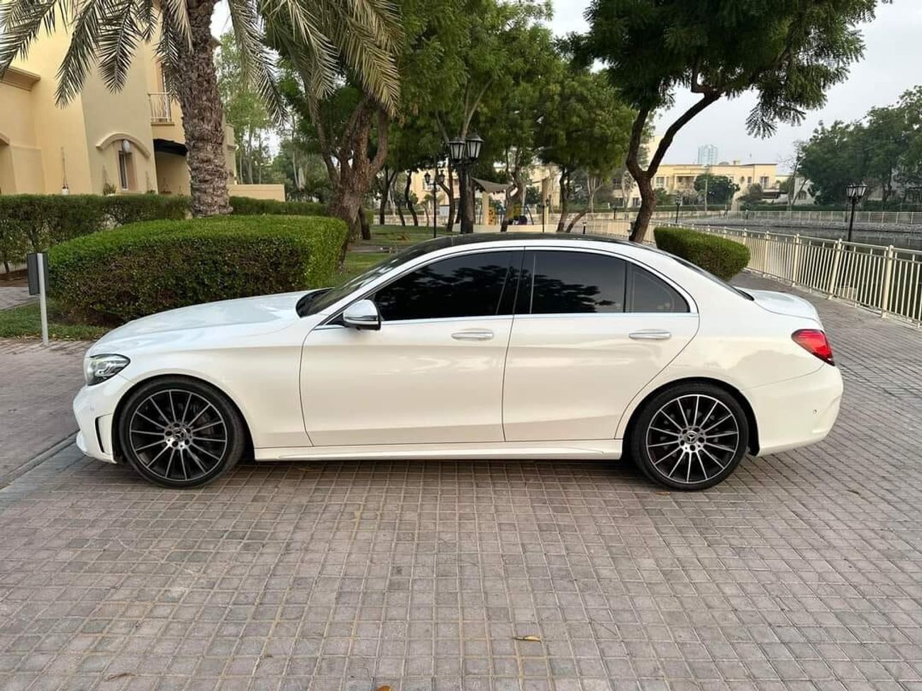 Used Mercedes-Benz C200 2019 for sale in Abu Dhabi - 831467