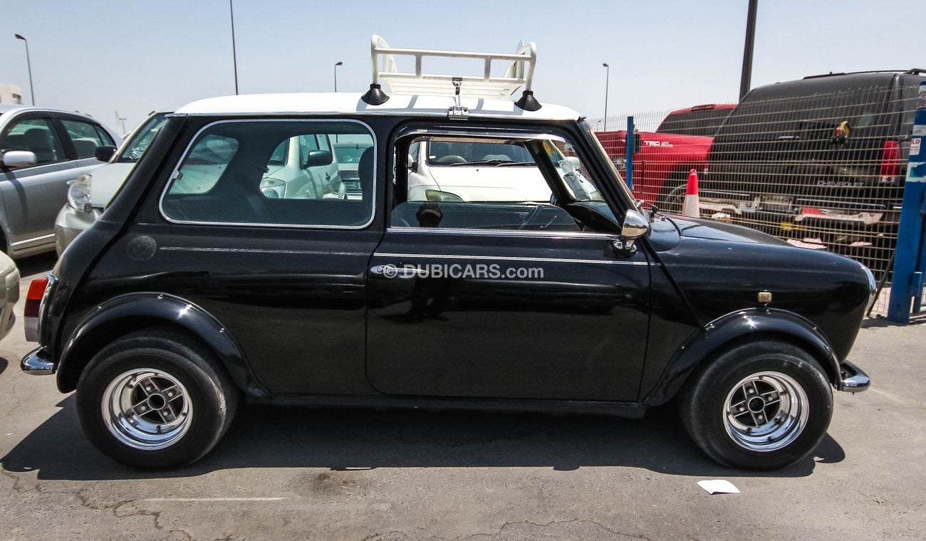 Used Mini Cooper 1988 for sale in Dubai - 64096