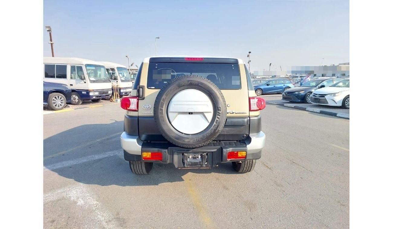 Used TOYOTA FJ CRUISER SUV RHD 2014 MODEL 4.0 L PETROL AUTOMATIC ...