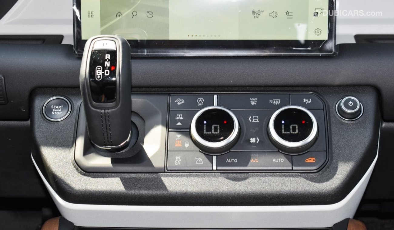 New Land Rover Defender 2.0 L 2024 for sale in Dubai - 670140