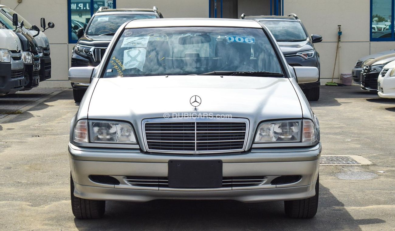 Used Mercedes-Benz C200 2000 for sale in Dubai - 345694