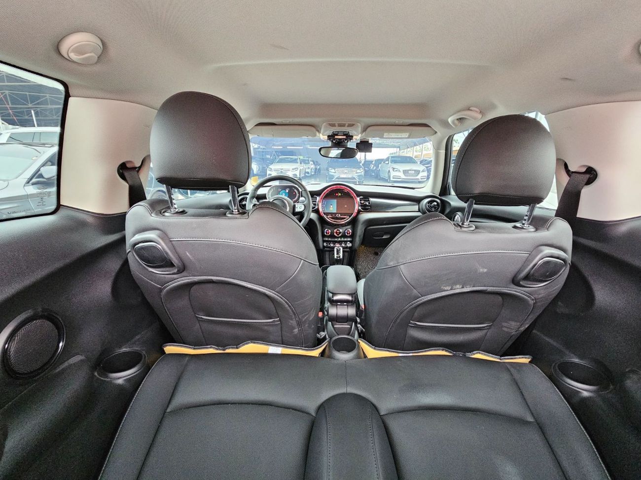 Used Mini Cooper 2023 for sale in Dubai - 733095