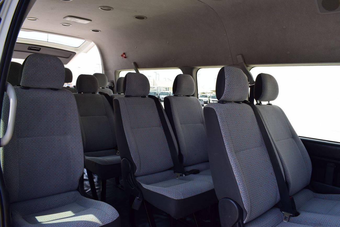 Used Commuter GLX High Roof Toyota Hiace Highroof GLX 13 seater, Model ...