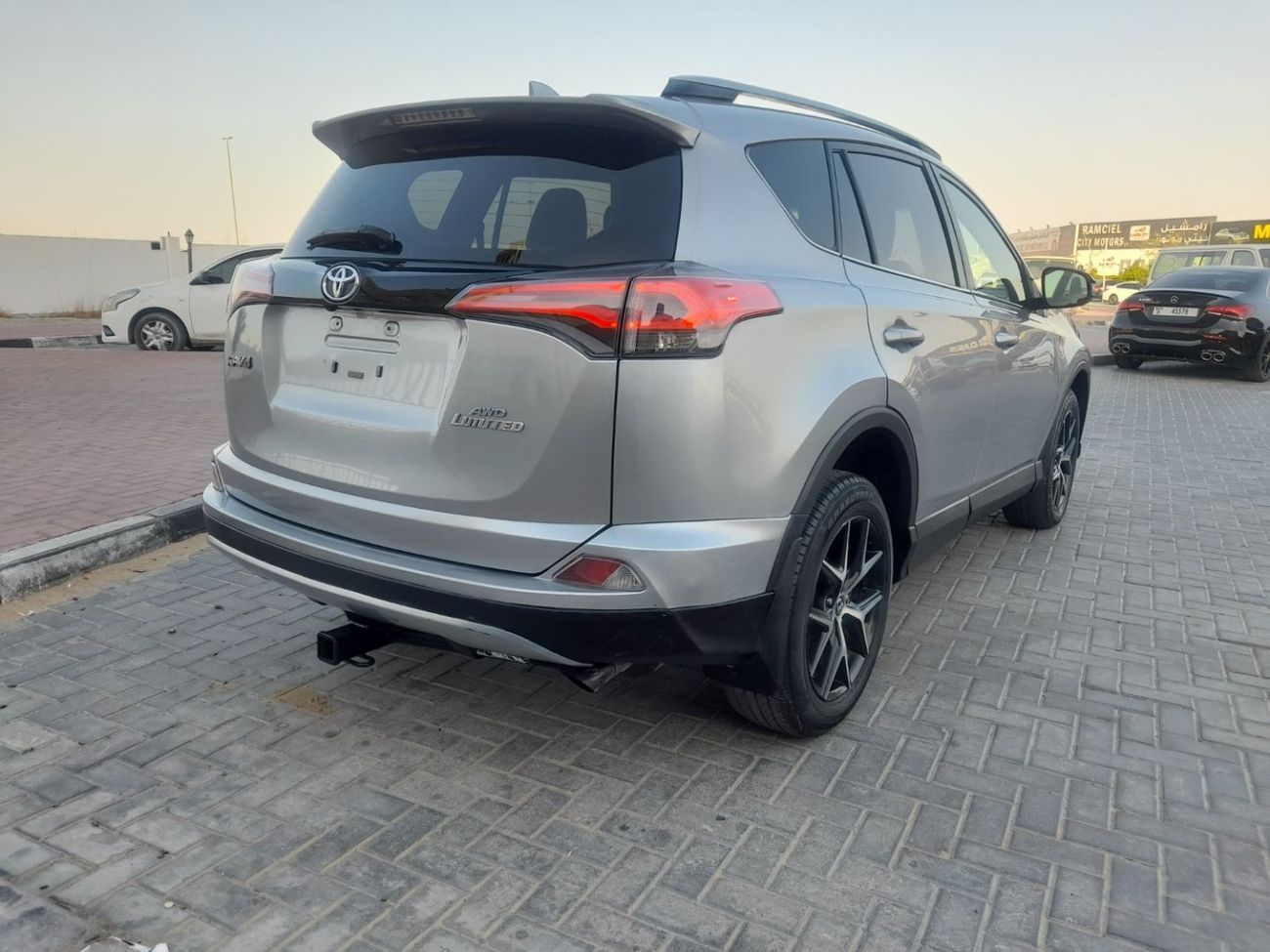 Used Toyota Rav4 2018 limited 4x4 2018 for sale in Ajman - 819212