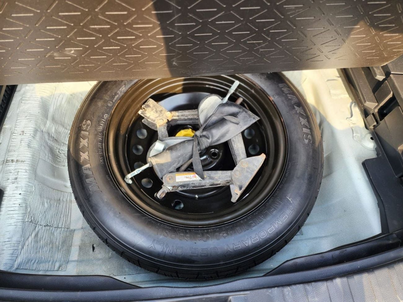 Used Toyota RAV4 RAV4 XLE HYBRID JAPAN EXPORT PRICE 2020 for sale in ...