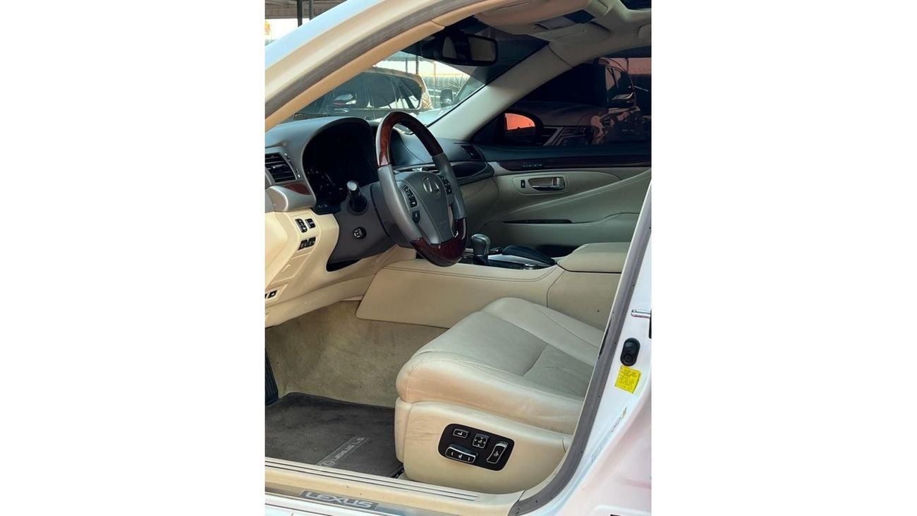 Used Lexus LS460 Prestige LWB 5st 2015 for sale in Dubai - 733341