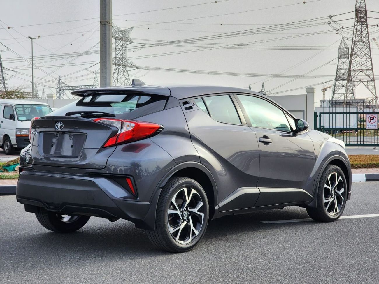 Used TOYOTA CHR FWD EXPORT PRICE 2019 for sale in Dubai - 711659