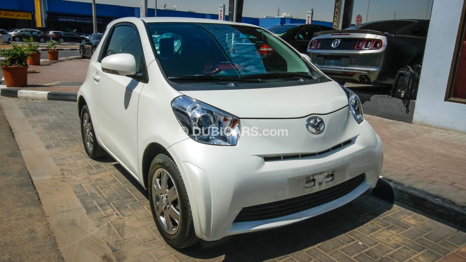 Used Toyota IQ 2014 for sale in Dubai - 57129