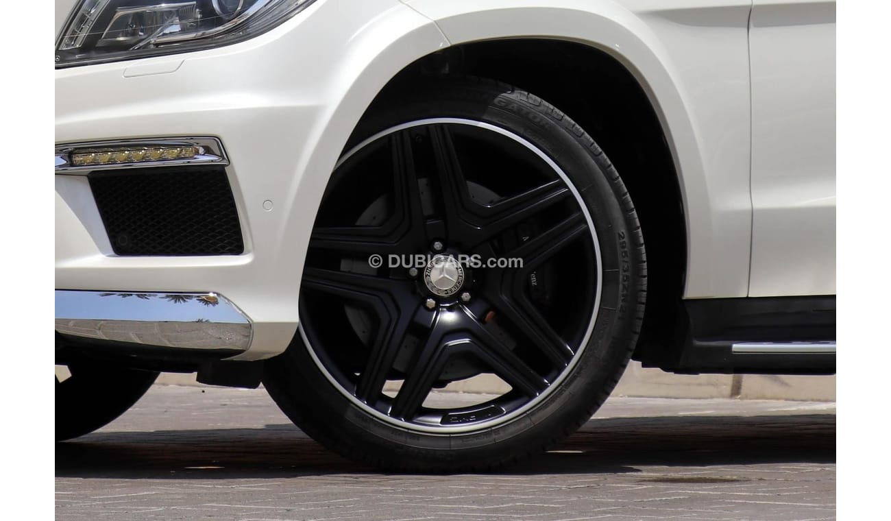 Used Mercedes-Benz GL 500 X166 2015 for sale in Dubai - 634140