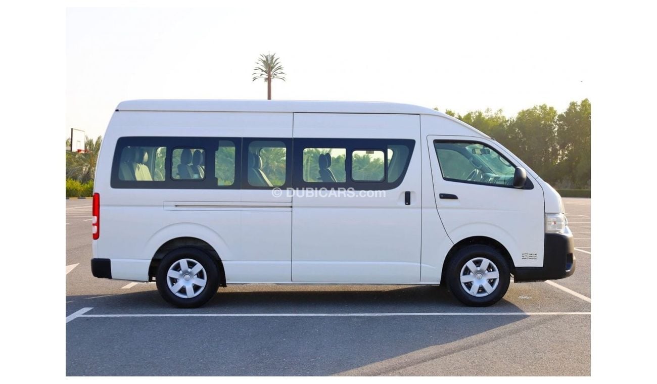 Used Toyota Hiace 13-Seater passenger Van | HiRoof | Excellent Condition | GCC Specs 2018 for ...