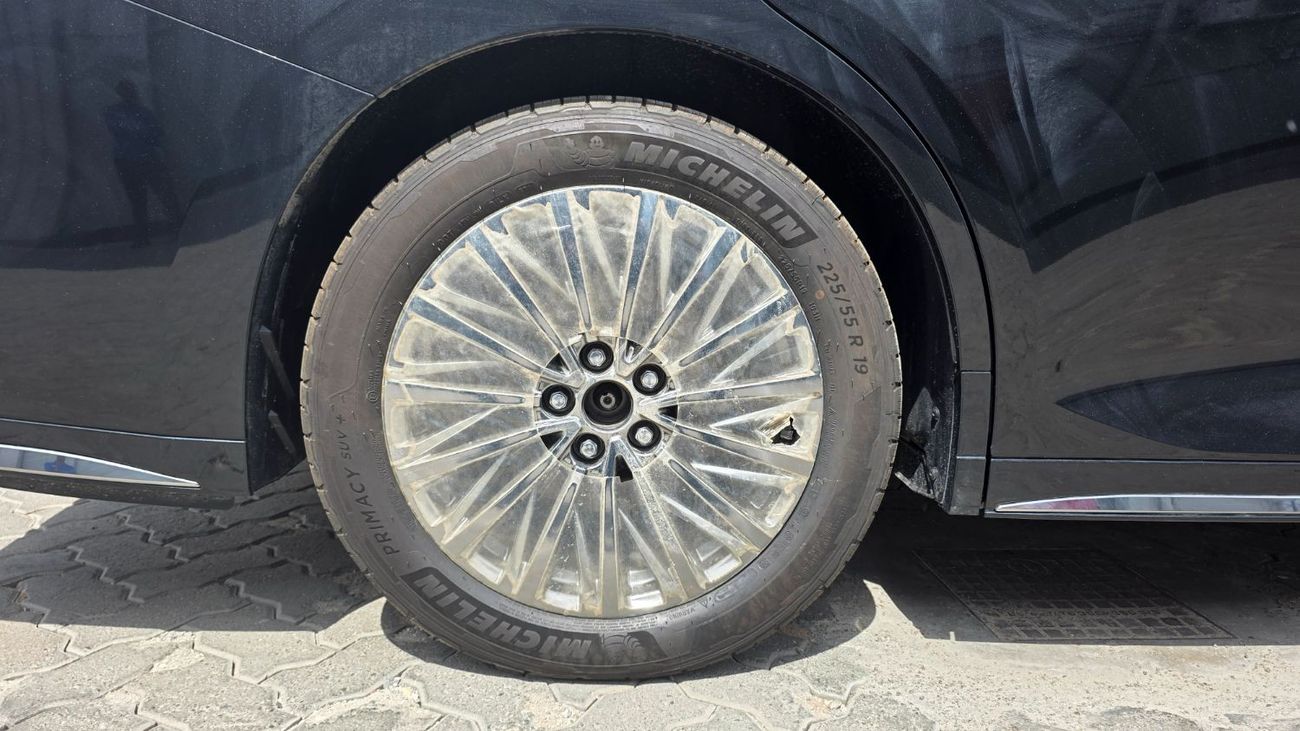 New Lexus LM 350h 2025 Lexus LM350H VIP 4-Seater 2025 for sale in Dubai - 802093