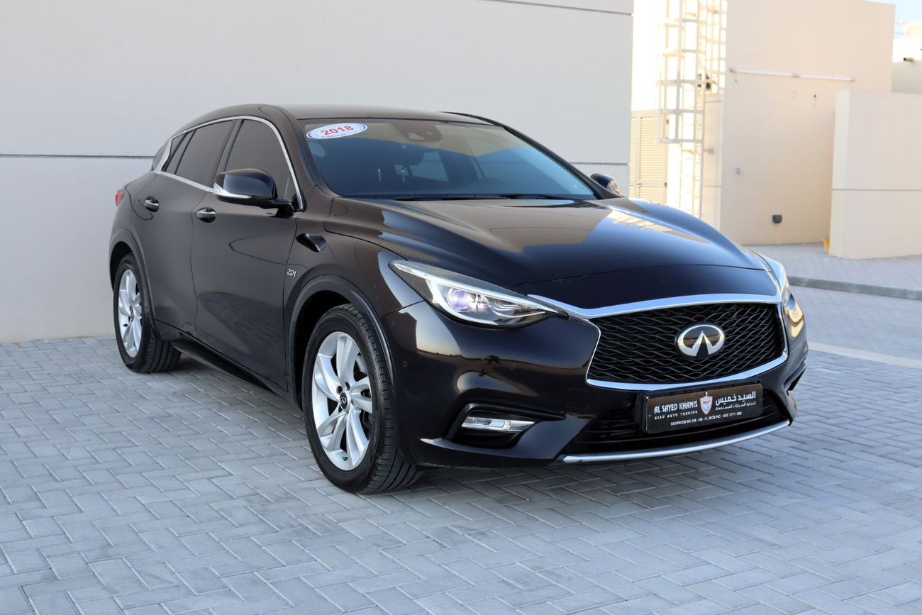 Used Infiniti Q30 2.0 T SPORT 2018 for sale in Sharjah - 792855