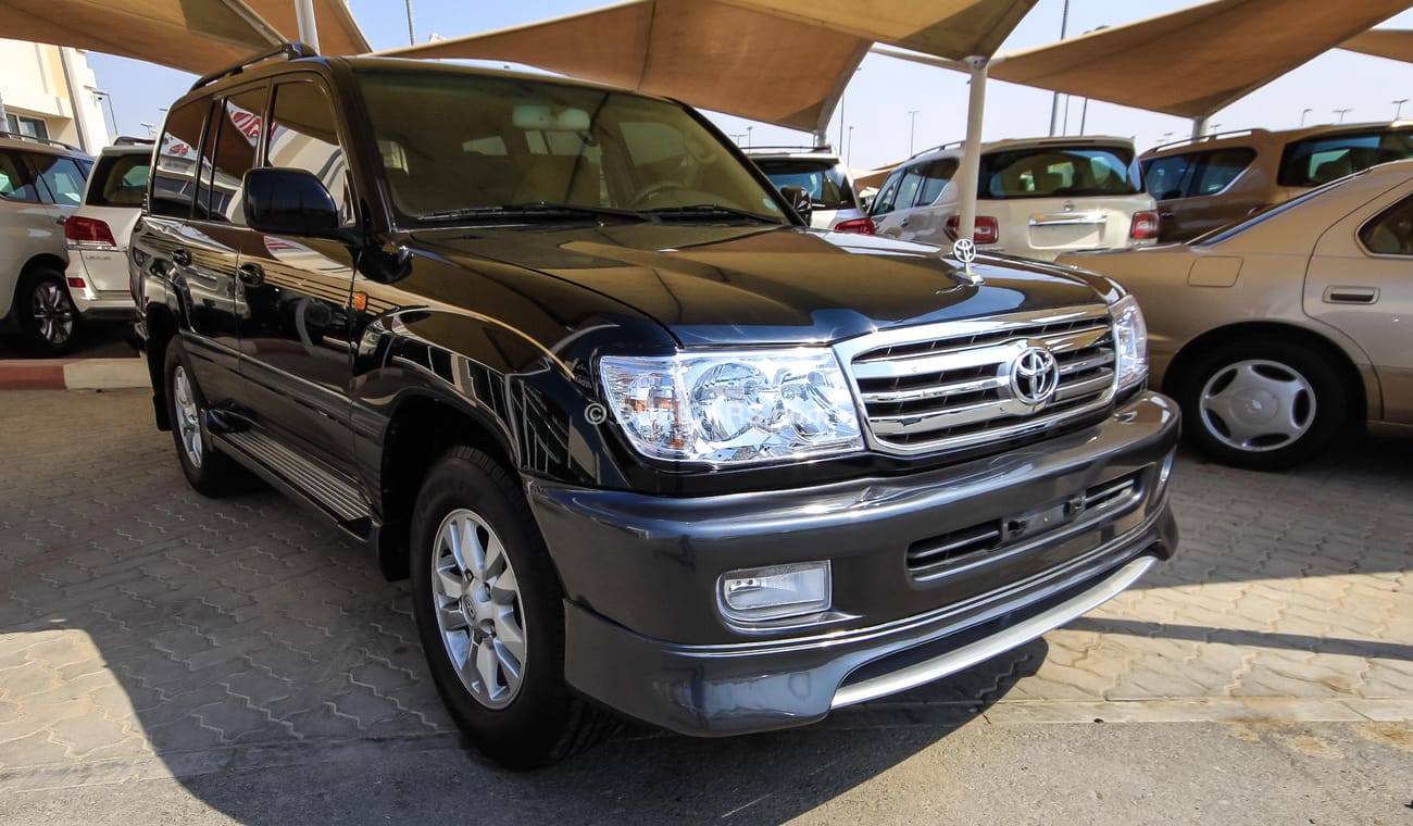 مستعملة تويوتا لاند كروزر GXR V6 2002 للبيع في الشارقة - 188286