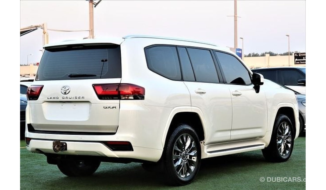 Used Toyota Land Cruiser GXR 2022 for sale in Sharjah - 582101