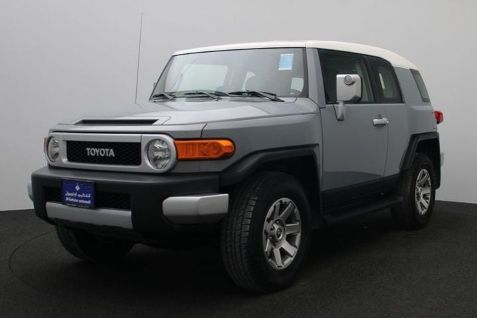 Used Toyota FJ Cruiser GXR RB 4.0 2023 for sale in Dubai - 878922