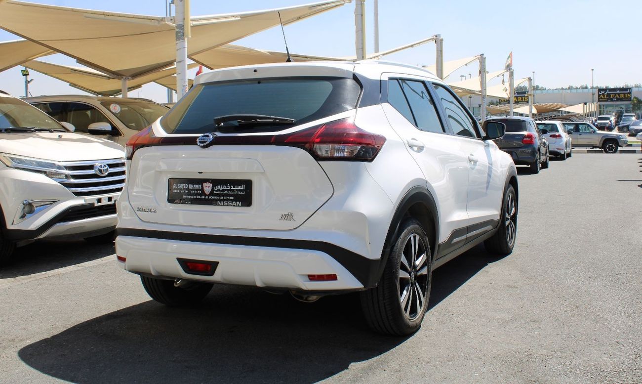 Used Nissan Kicks SV ACCIDENTS FREE - GCC - ENGINE 1600 CC - MID OPTION ...