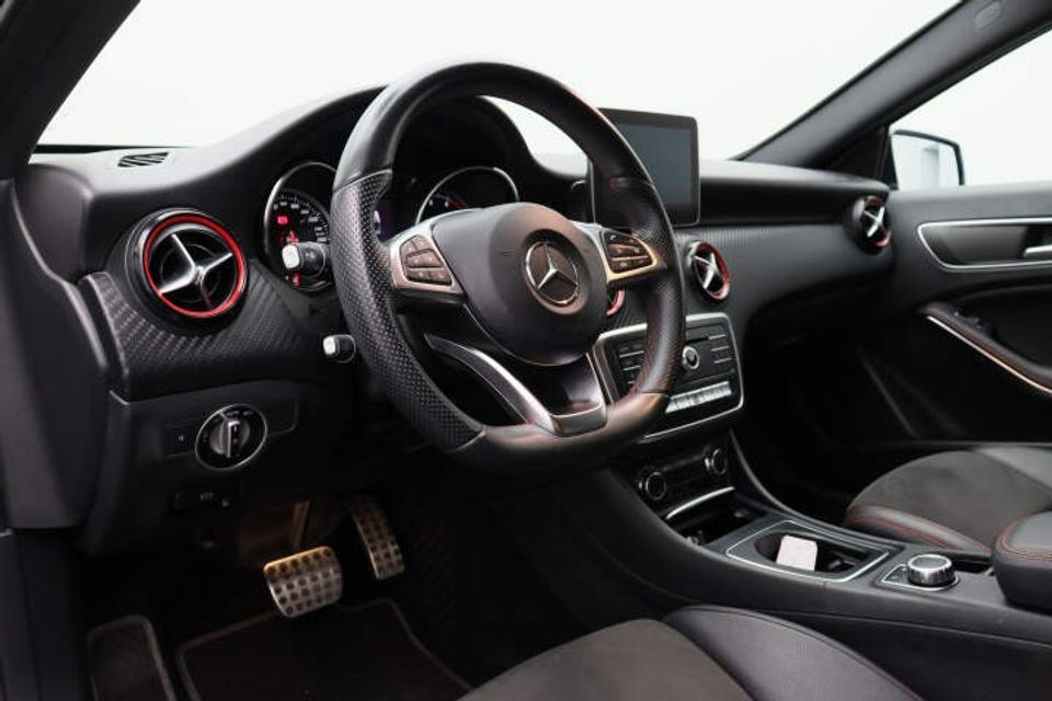 Used Mercedes-Benz A 250 SPORT 2.0 2018 for sale in Dubai - 606146