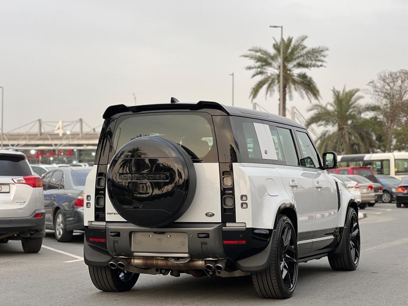 Used Land Rover Defender Edition Gulf 8 cylinder, in agency condition ...